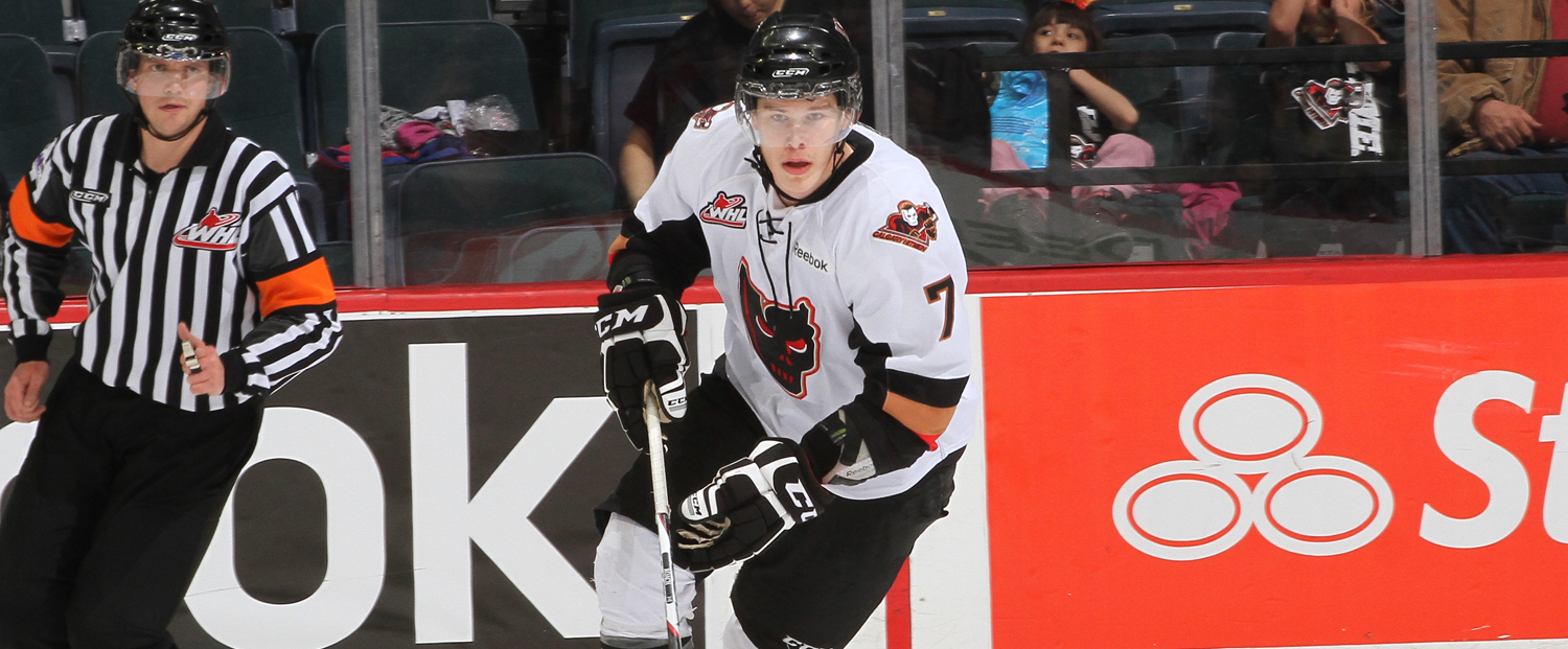 ROACH IS BACK - Calgary Hitmen