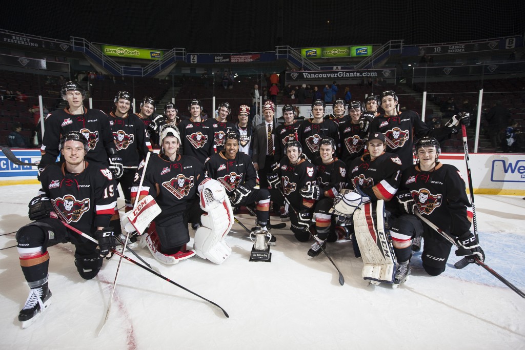 Game Day: Hitmen host Giants in East-West Shrine Hockey Challenge ...