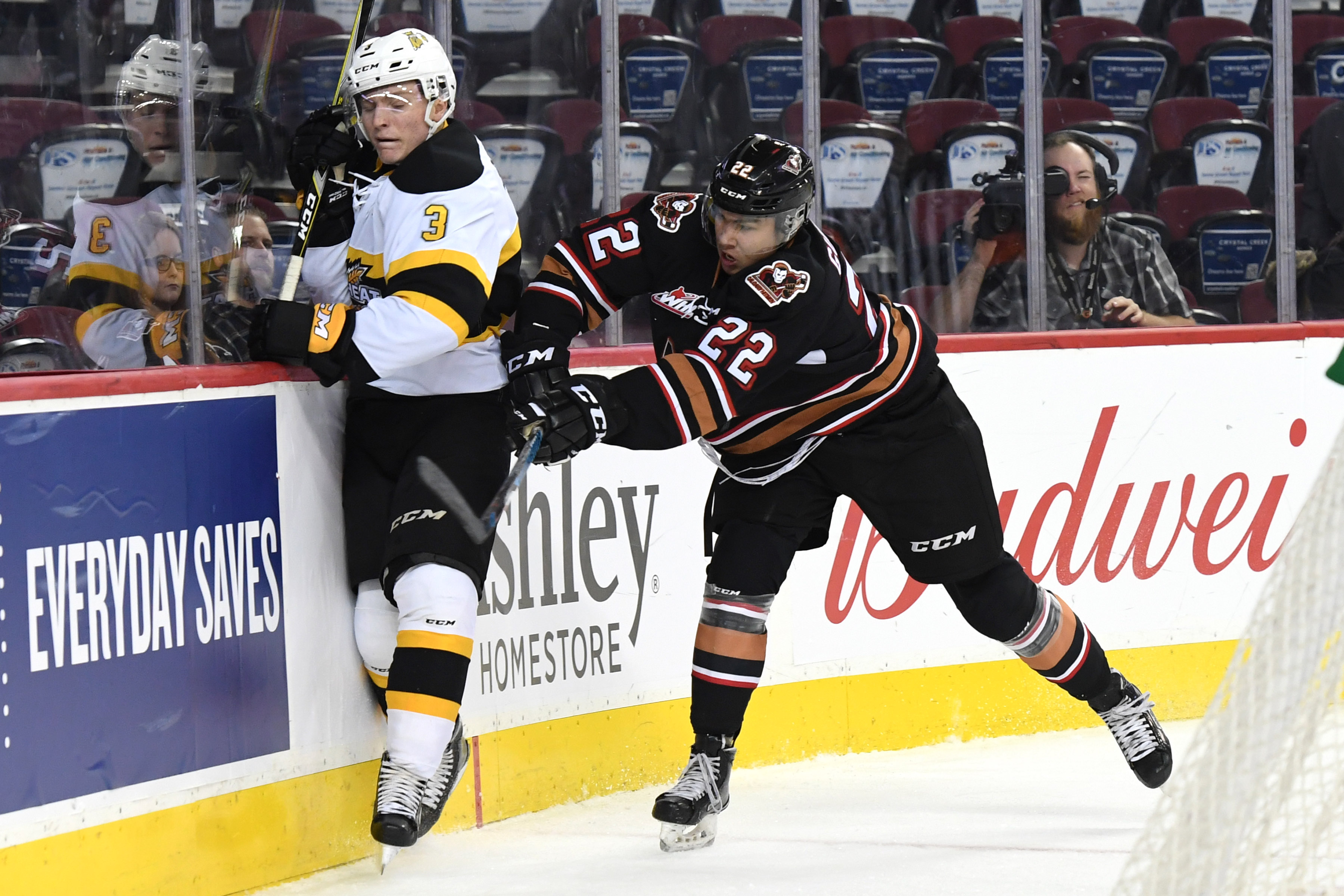 Game Photos: Hitmen vs Wheat Kings - Calgary Hitmen