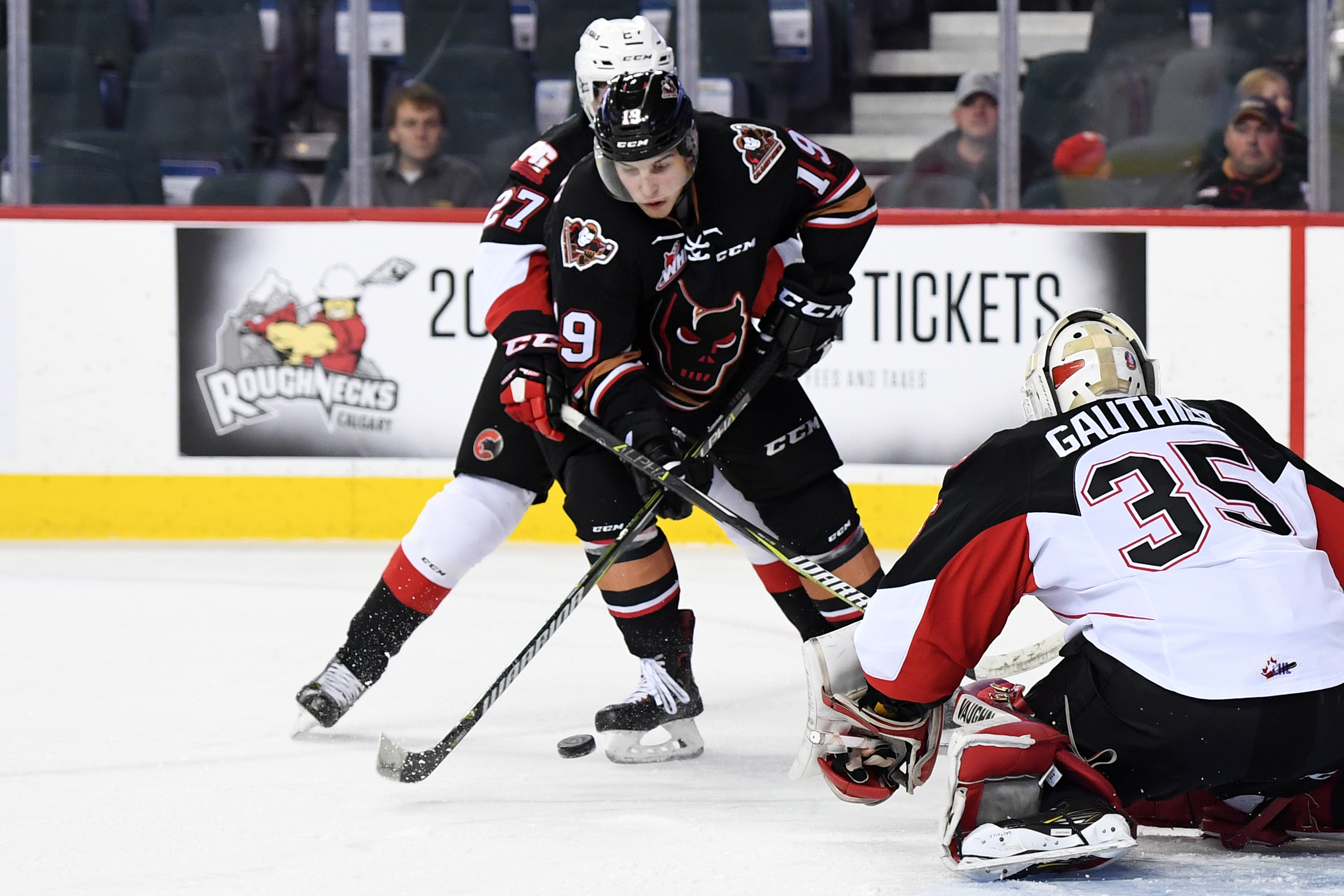 Photo Gallery: Hitmen vs Cougars - Calgary Hitmen