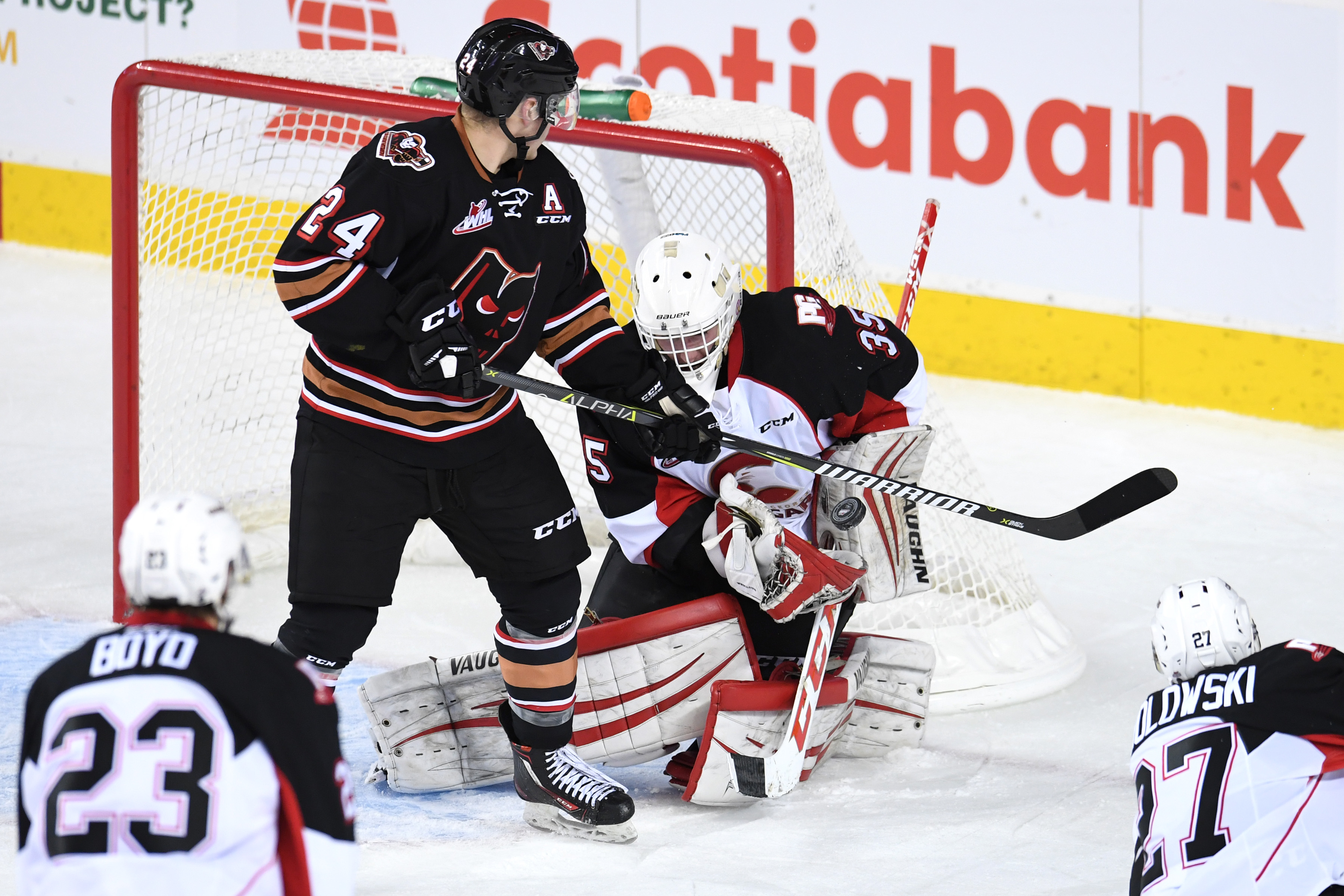Photo Gallery: Hitmen vs Cougars - Calgary Hitmen