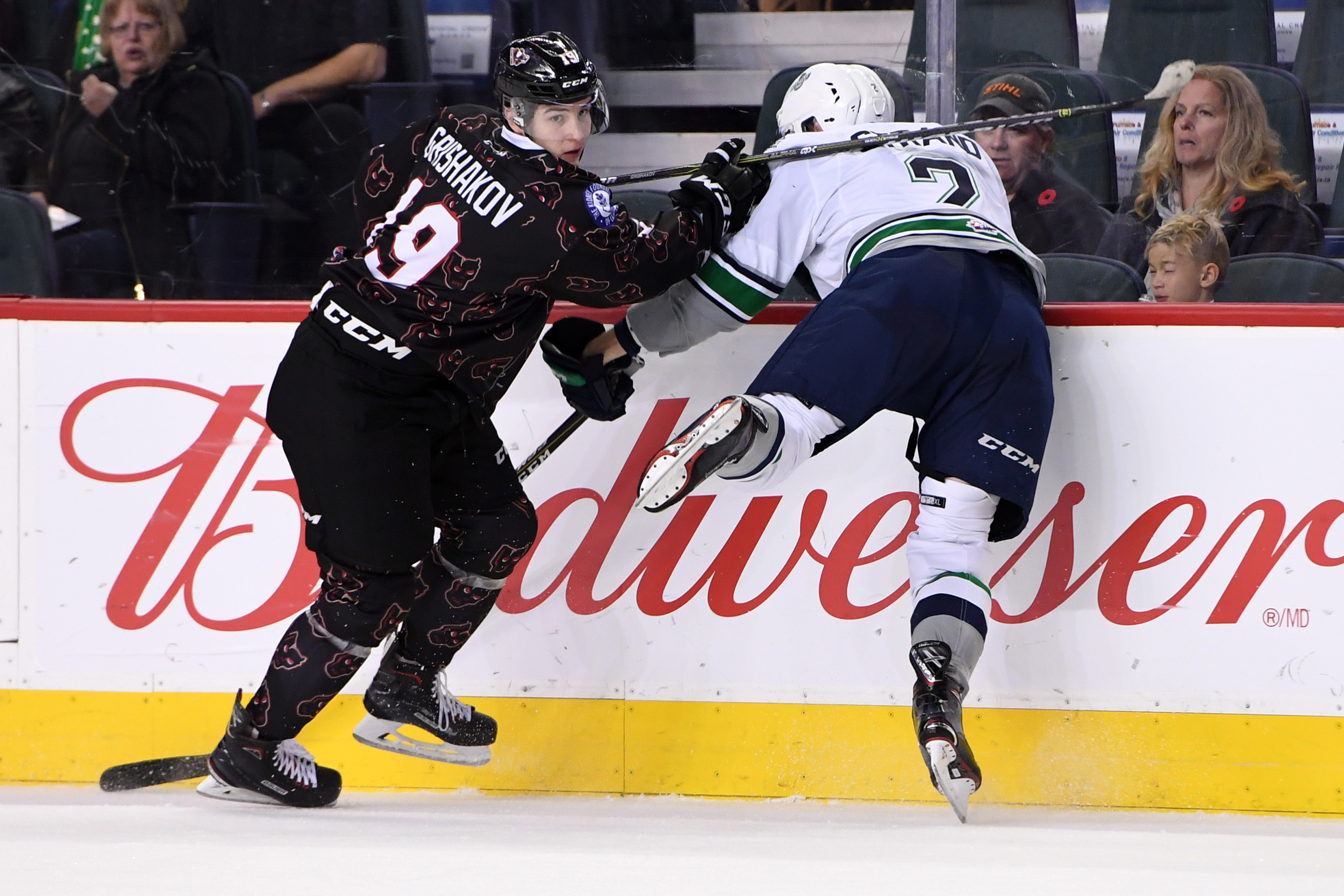 Photo Gallery: Hitmen vs Thunderbirds - Calgary Hitmen