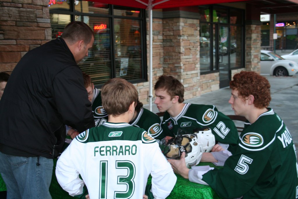 Tip a 'Tip Night - Everett Silvertips