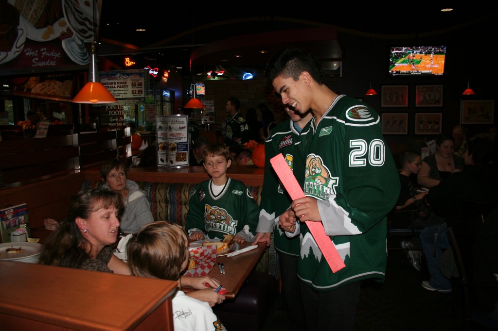 Tip a 'Tip Night - Everett Silvertips