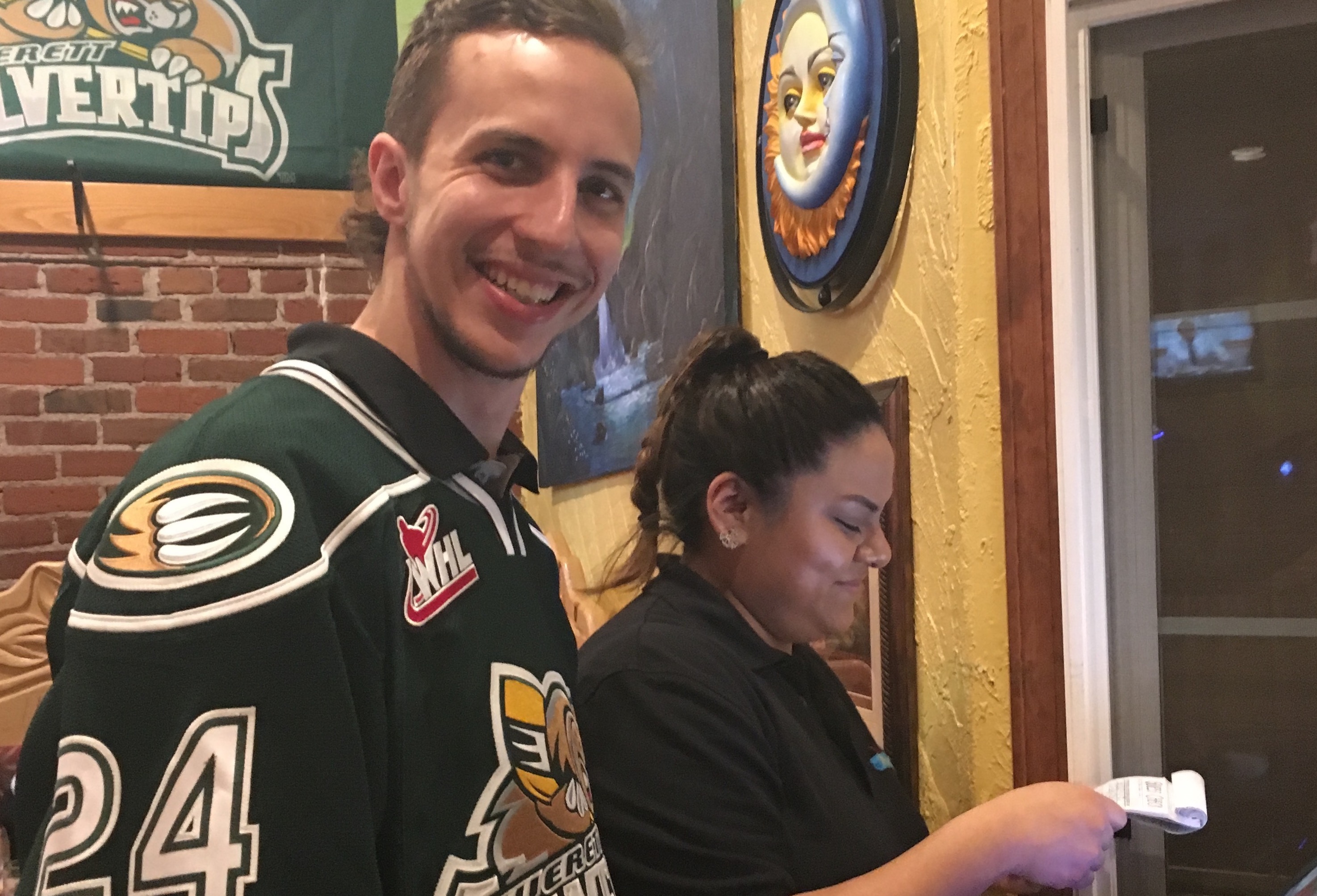 Tip-A-Tip Night is Feb. 22 at all El Paraiso Locations - Everett Silvertips