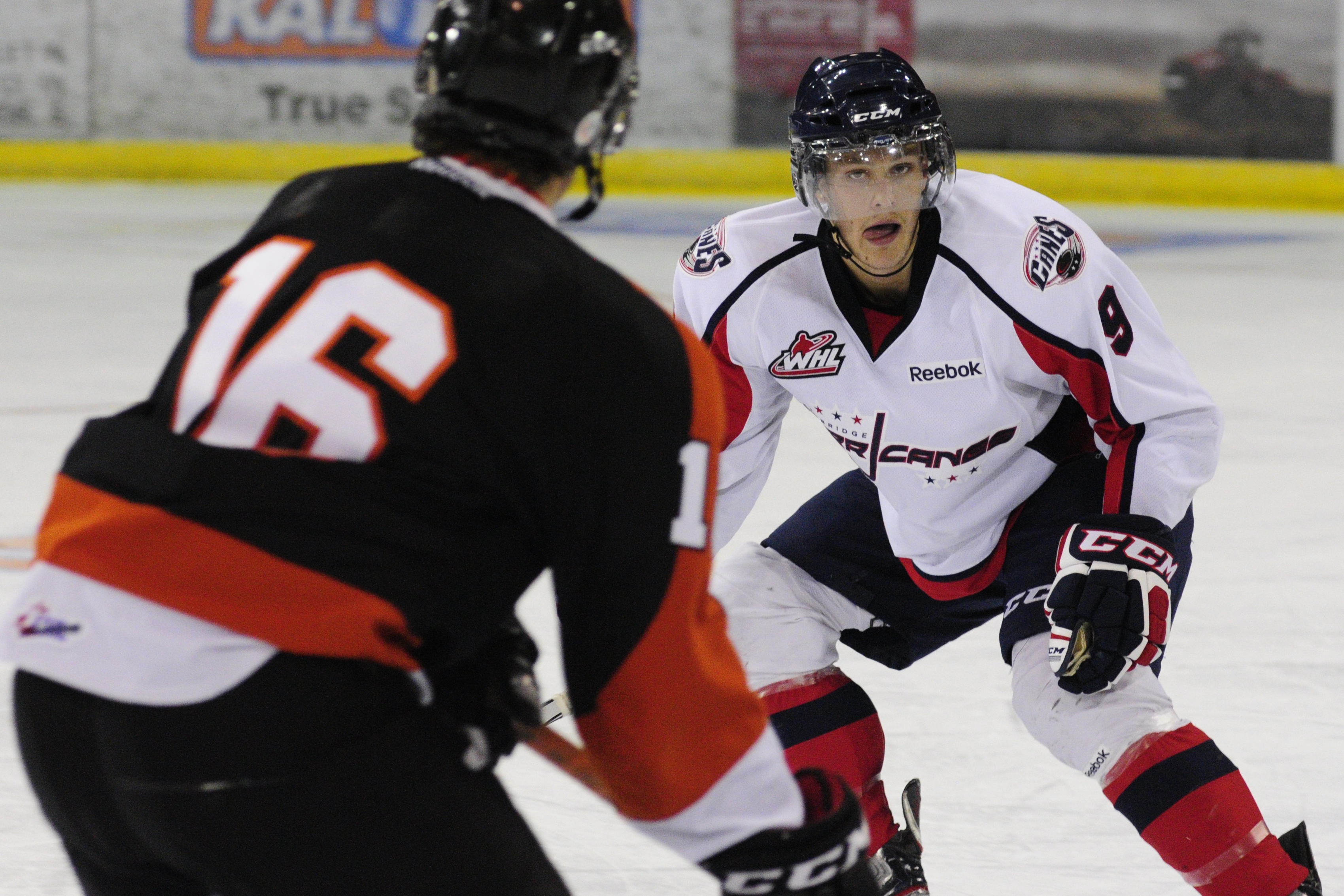 Canes tame the Tigers - Lethbridge Hurricanes