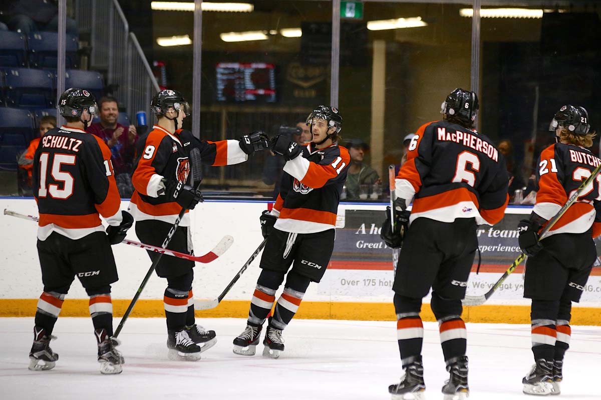 MACPHERSON RISING TO THE OCCASION - Medicine Hat Tigers