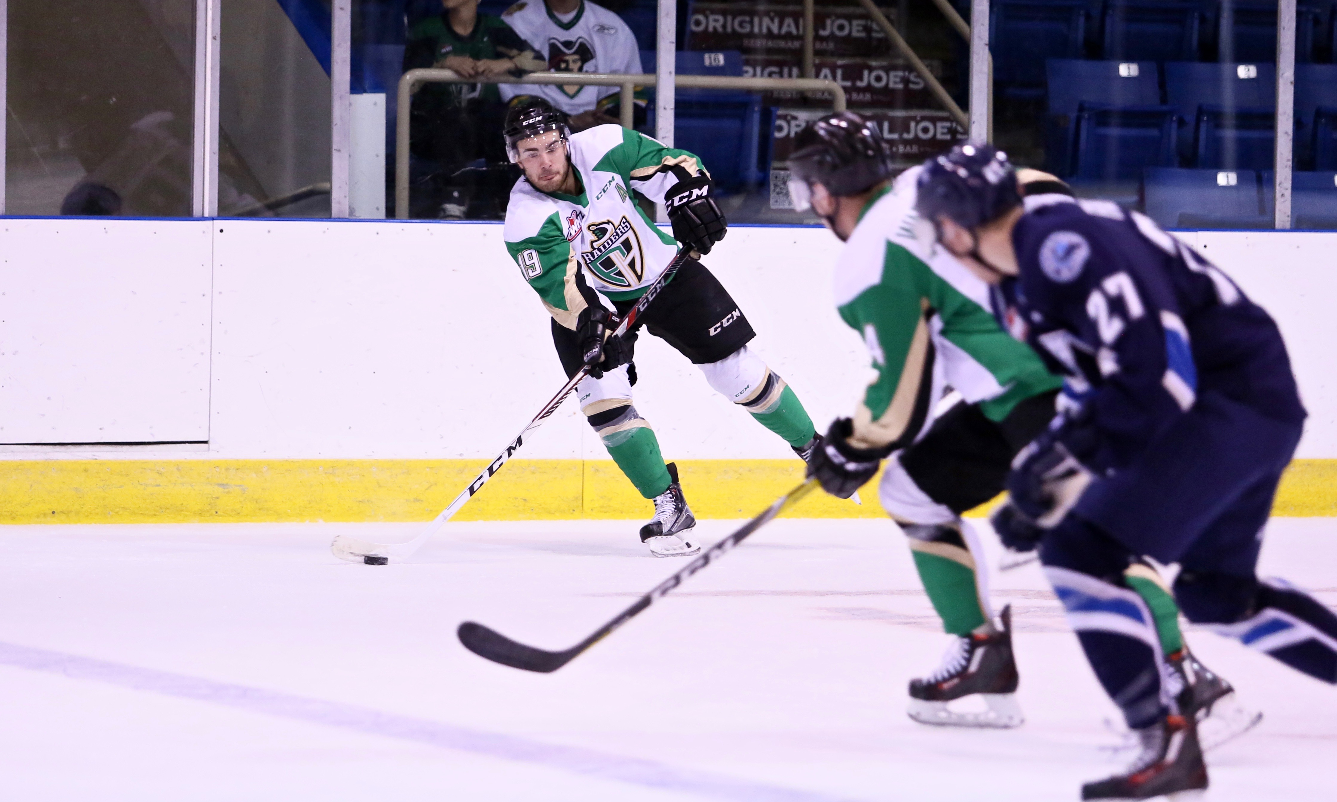 PHOTO GALLERY: Raiders 5, Blades 3 - Prince Albert Raiders