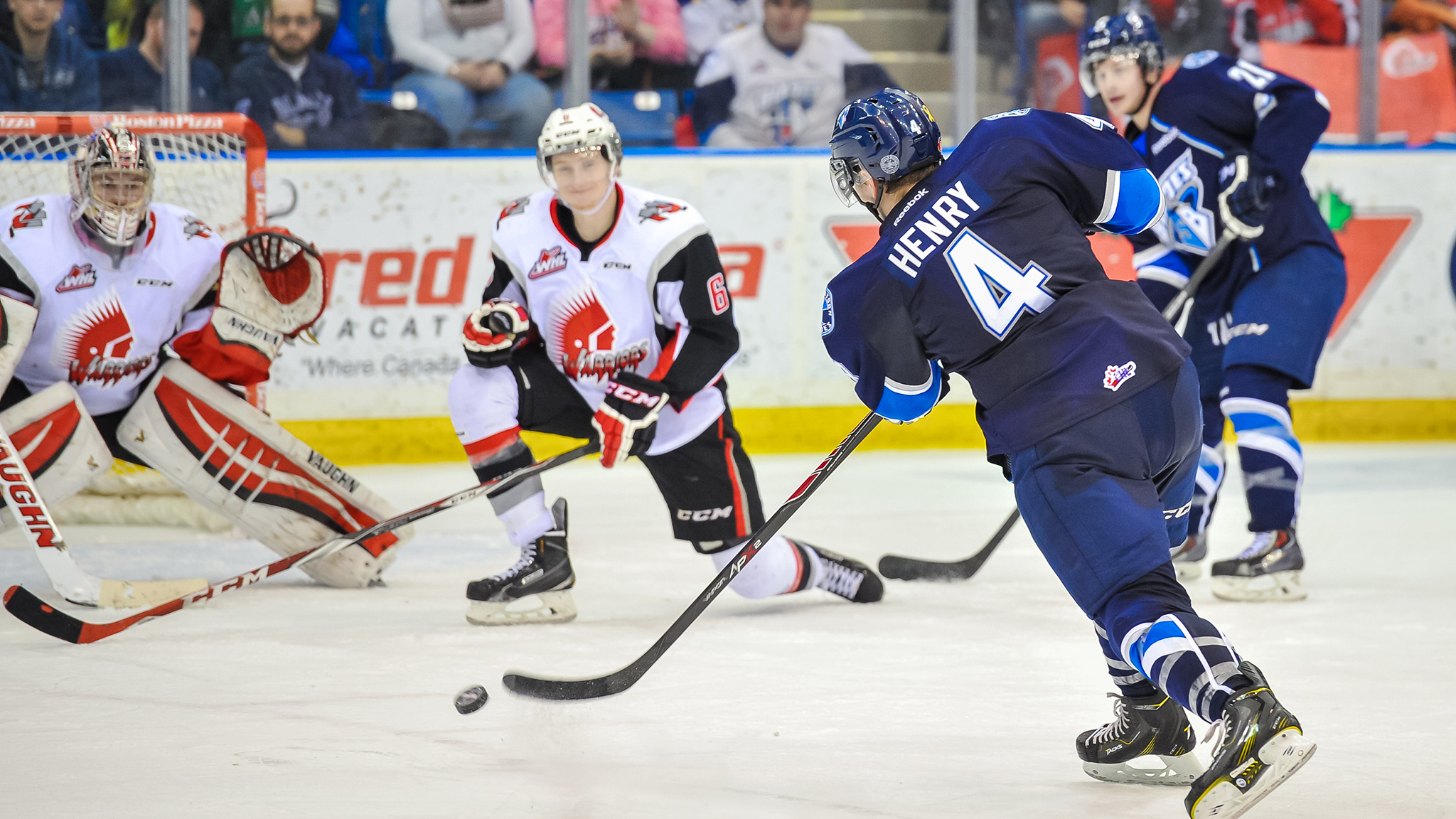 Adam Henry dealt to Portland - Saskatoon Blades