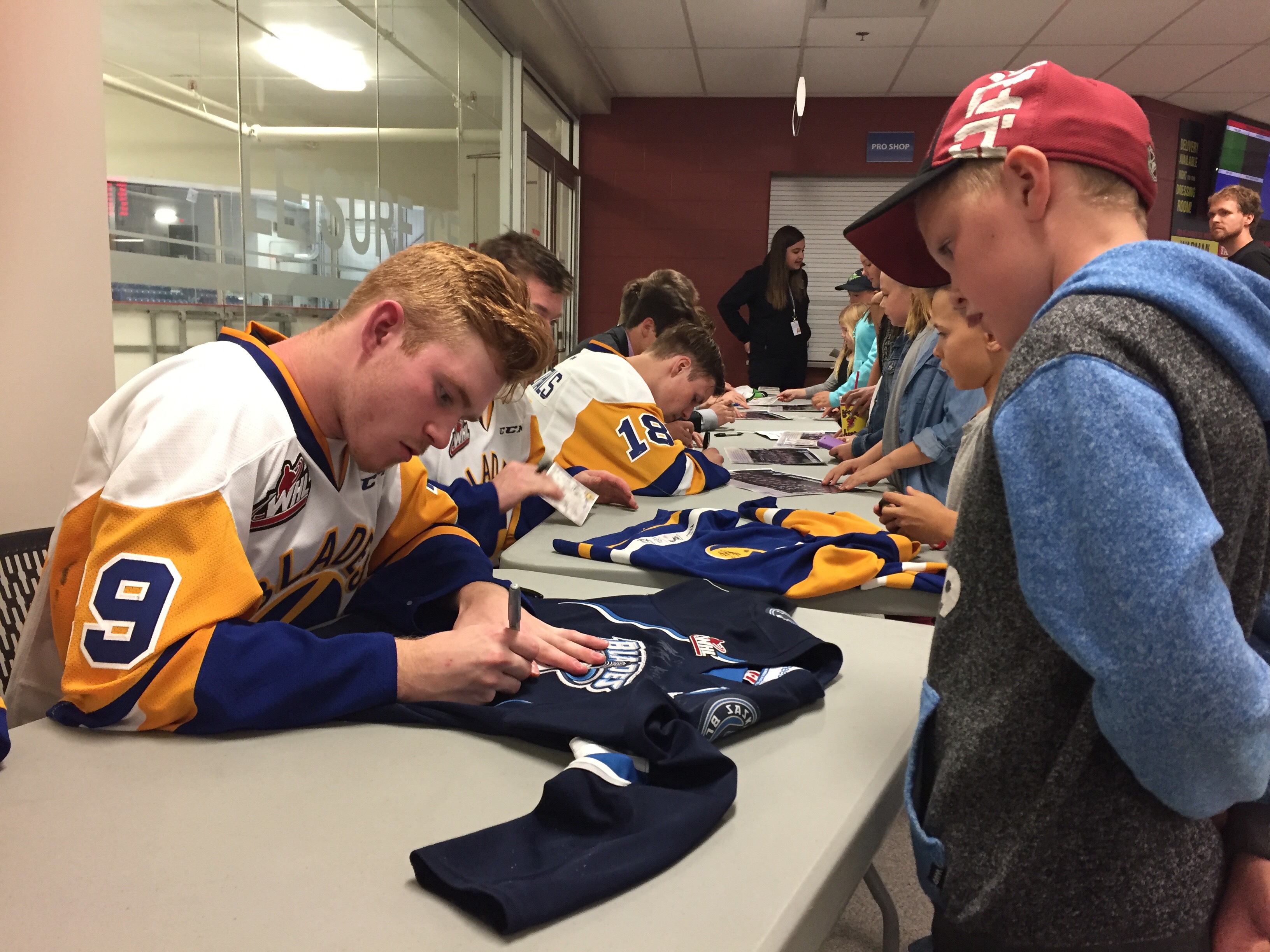 Photo Gallery: Blades vs Raiders in Warman - Saskatoon Blades