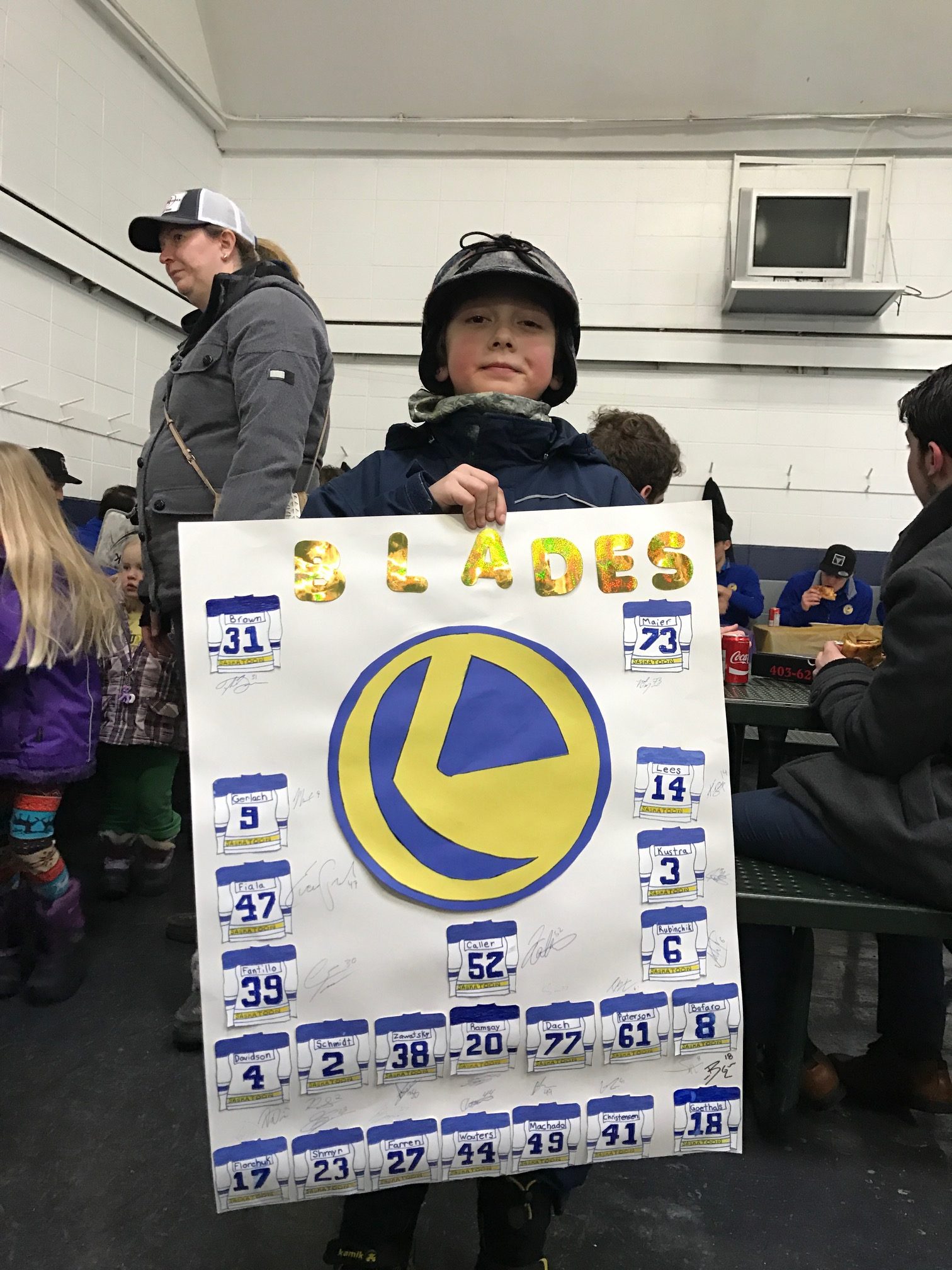 Blades make pit stop while on the road in Alberta - Saskatoon Blades