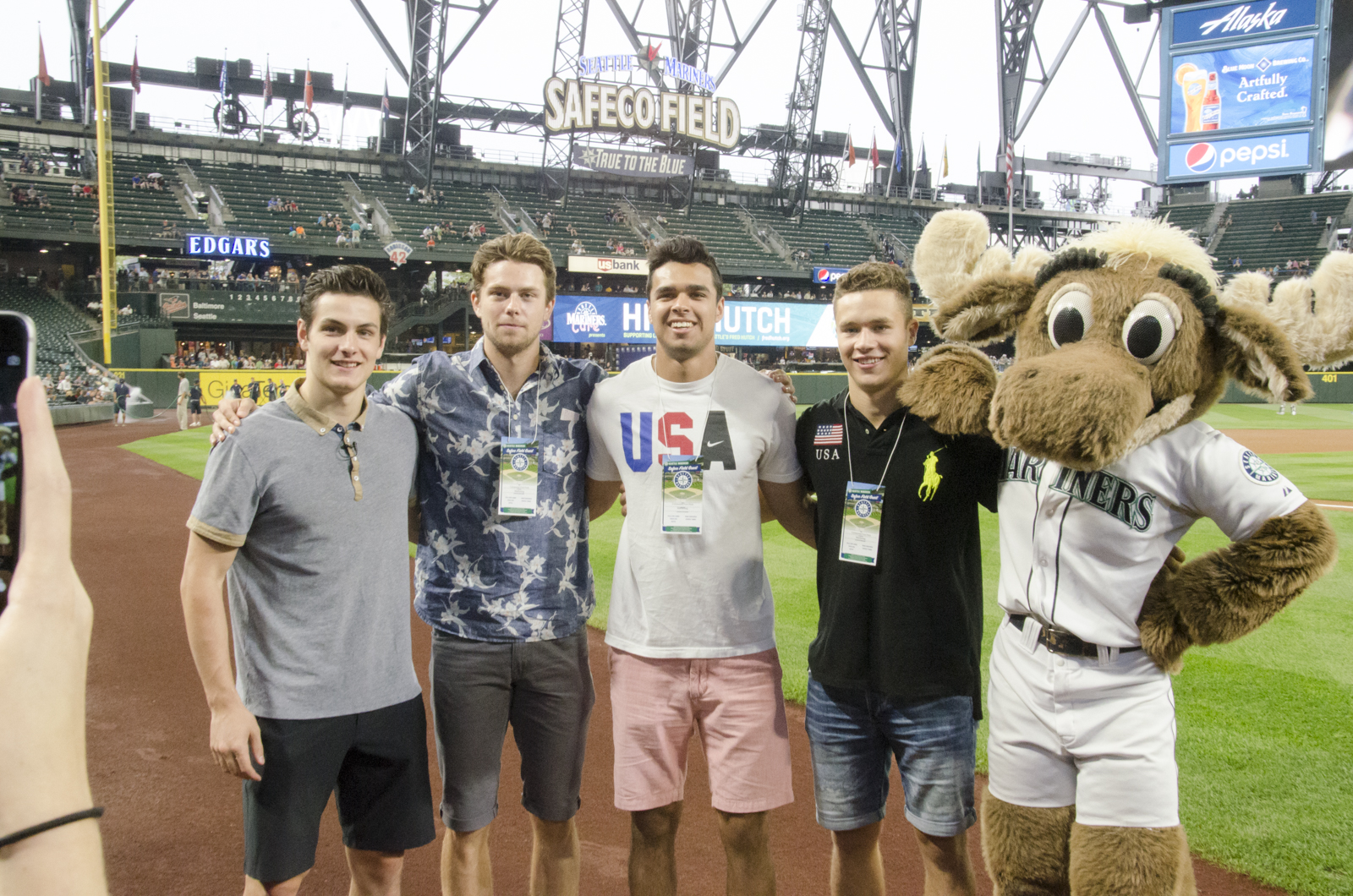 Thunderbirds First Pitch - Seattle Thunderbirds