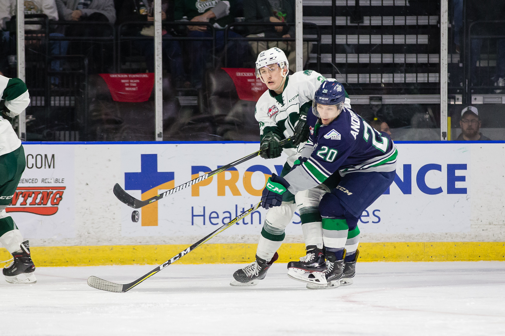 Silvertips Slide Past T-Birds - Seattle Thunderbirds