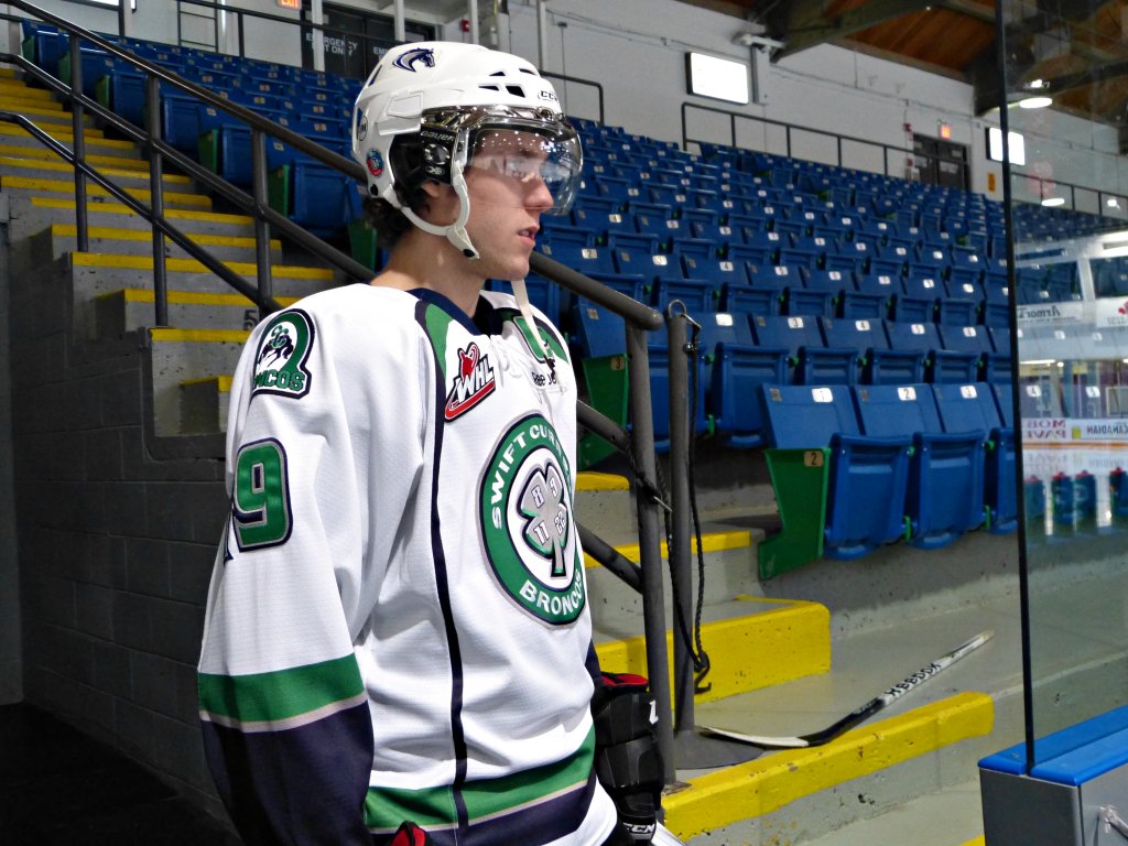 Vause's Memorial Themed Jersey Photoshoot - Swift Current Broncos