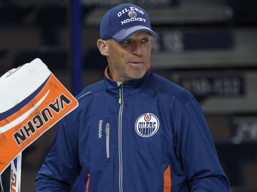Former Edmonton Oiler Kelly Buchberger takes head coaching job with Tri ...