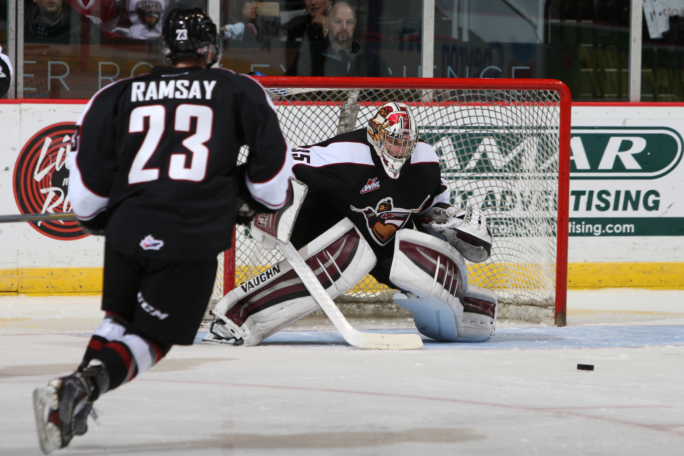 Porter Named Vaughn WHL Goaltender of the Month - Vancouver Giants