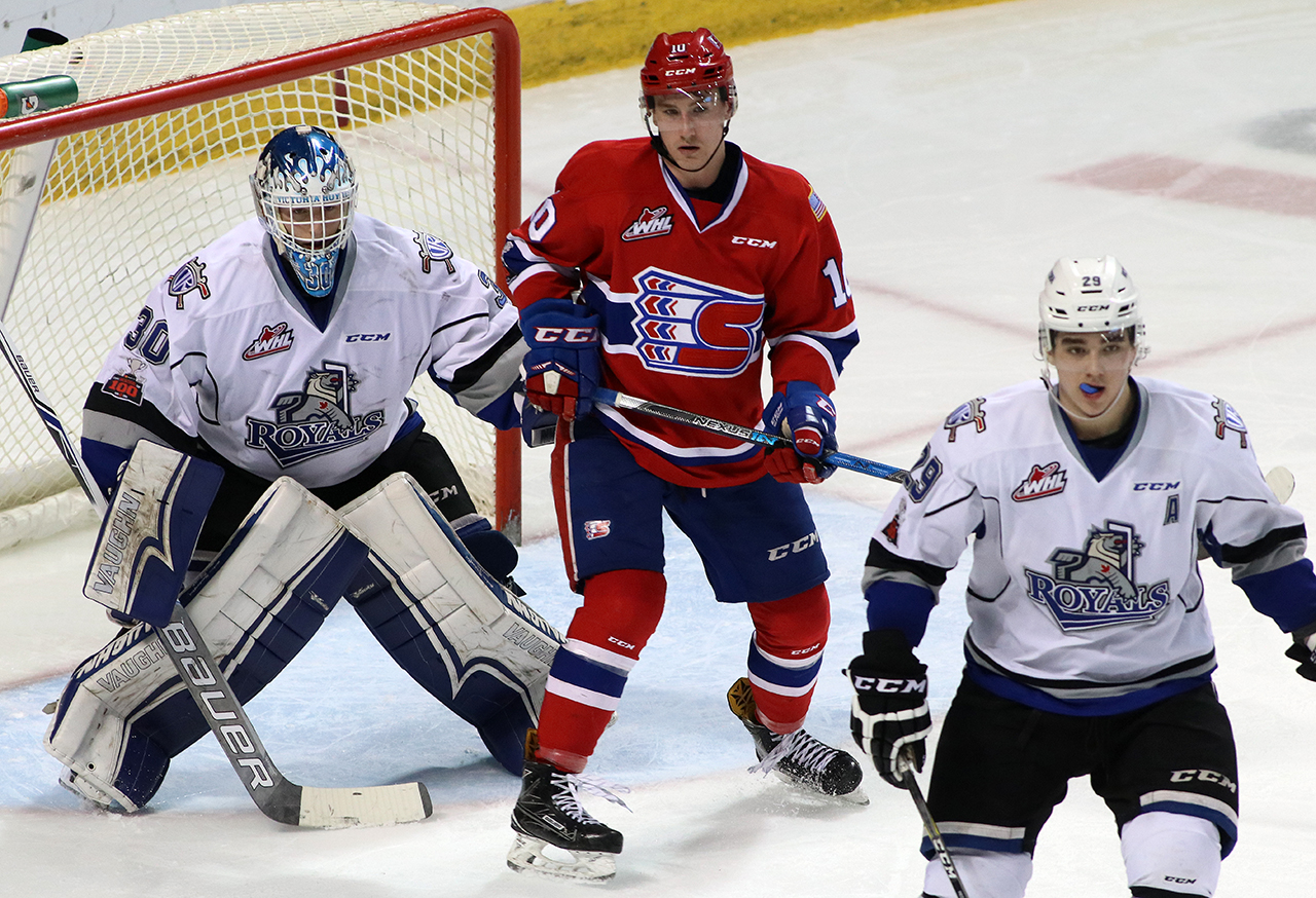 ROYALS DEFEATED BY CHIEFS - Victoria Royals