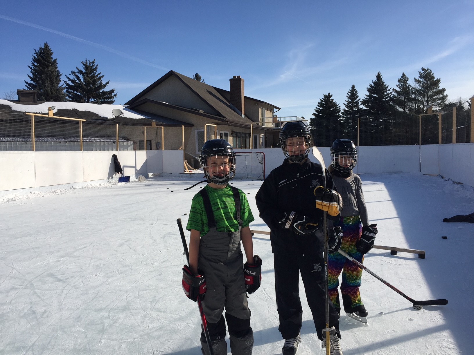 BRANDON FAMILY WINS BACKYARD RINK CONTEST - Brandon Wheat Kings
