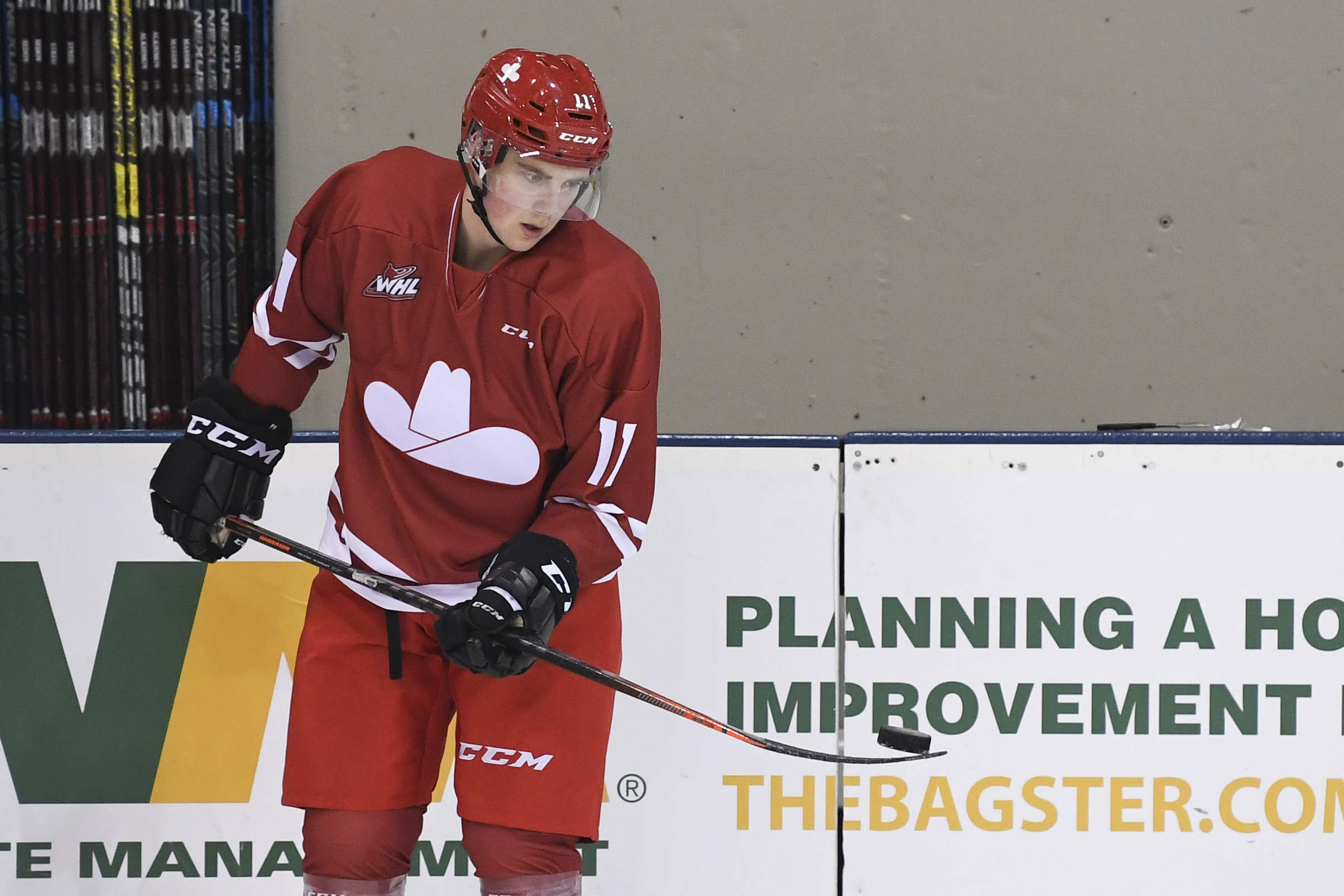 10 Questions With Cael Zimmerman - Calgary Hitmen