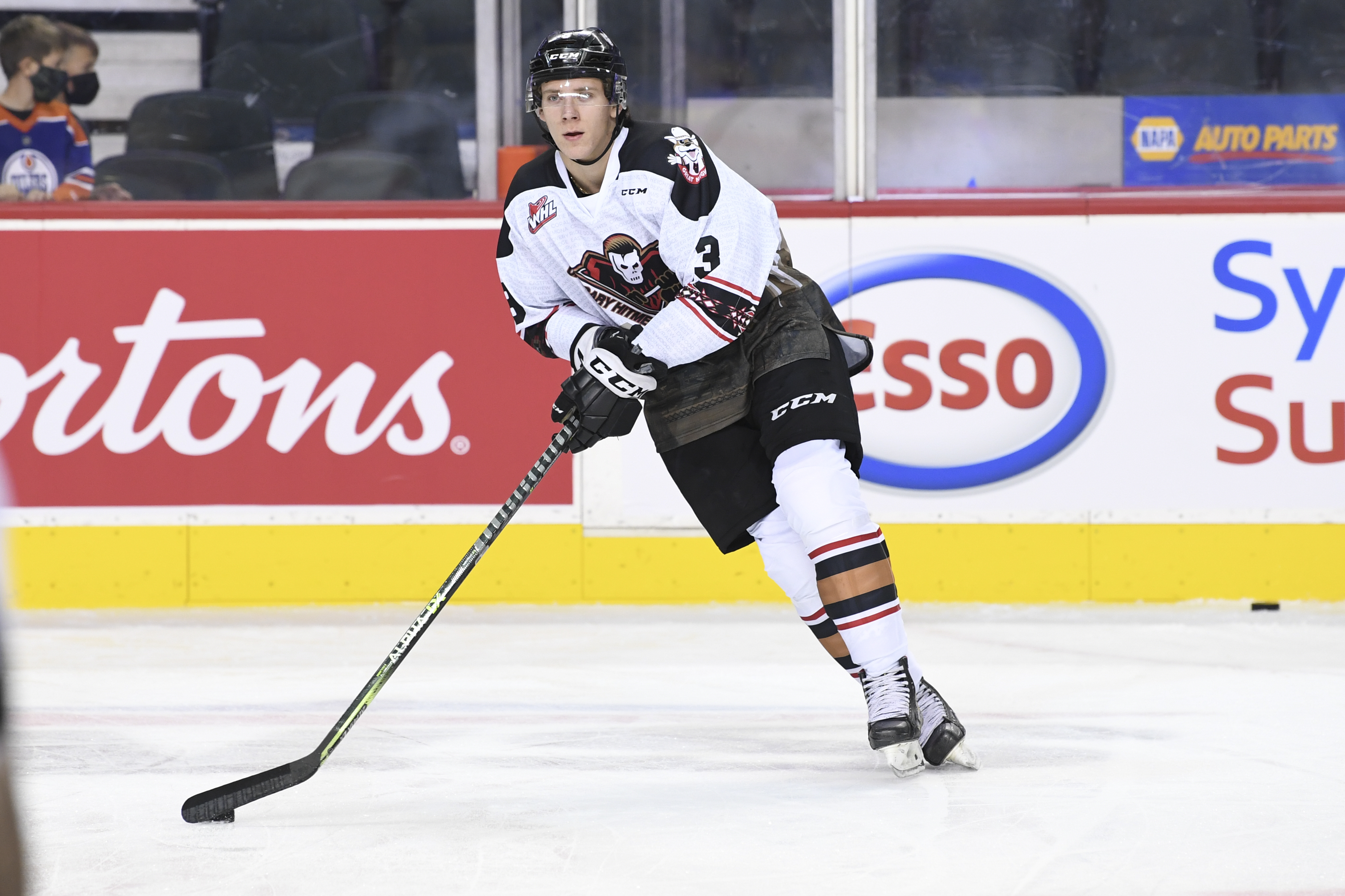 Photo Gallery: Home Opener - Hitmen vs. Hurricanes - Calgary Hitmen