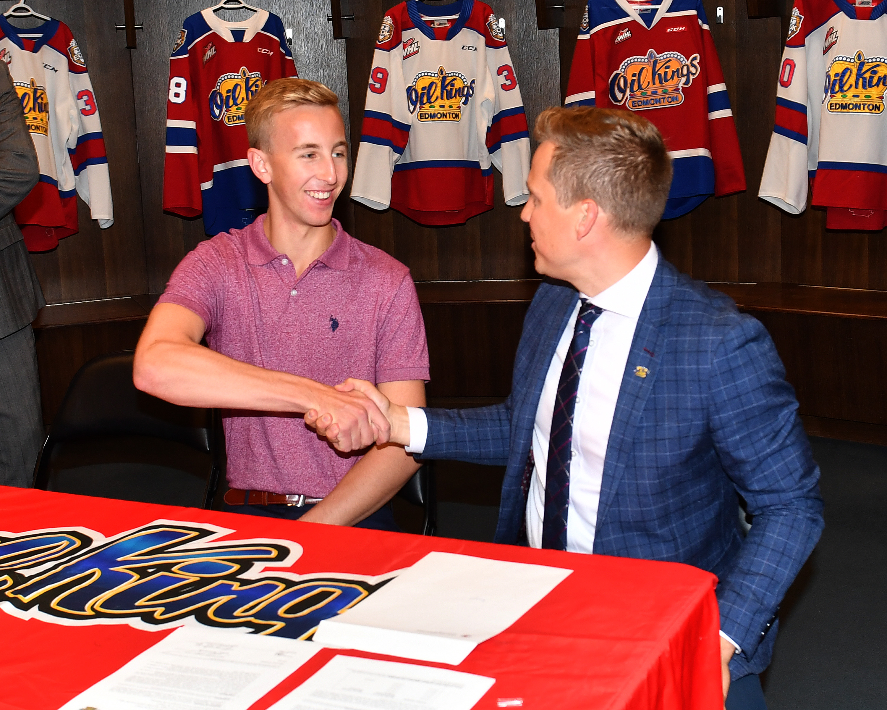 GALLERY: Colby Knight signs with Oil Kings - Edmonton Oil Kings