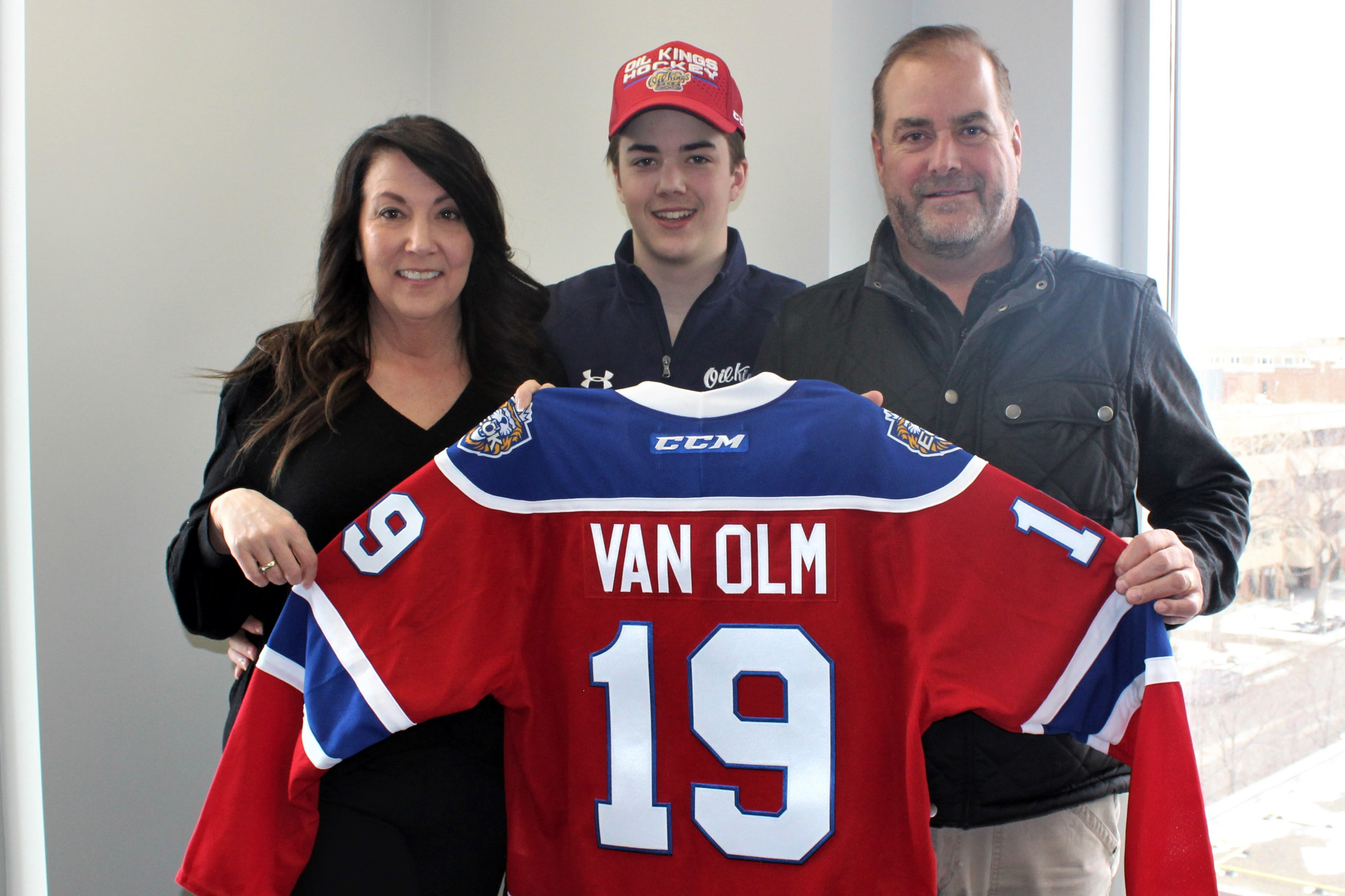 Oil Kings sign forward Shea Van Olm to WHL Standard Player Agreement ...