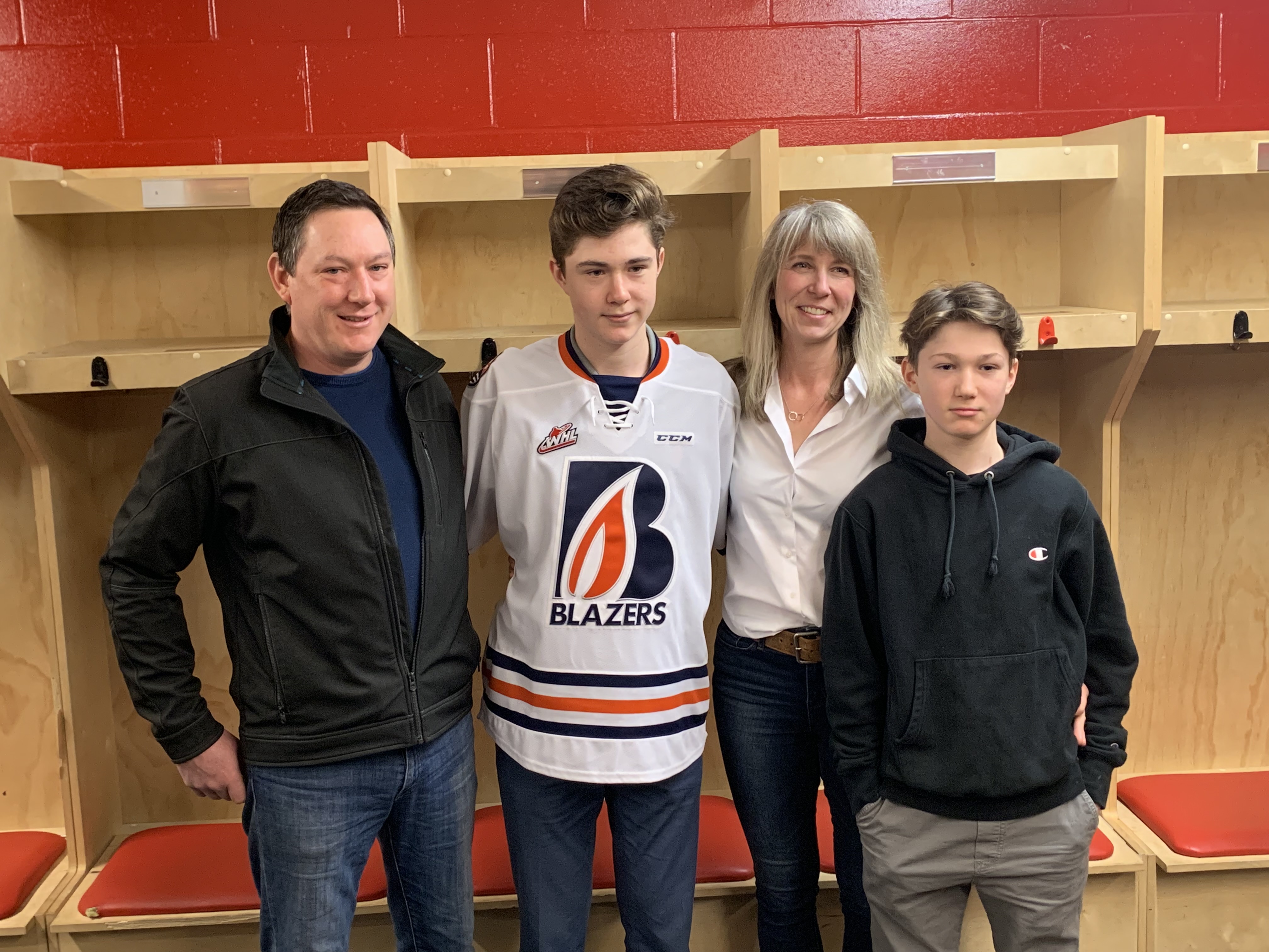 BLAZERS SIGN FORWARD FRASER MINTEN - Kamloops Blazers