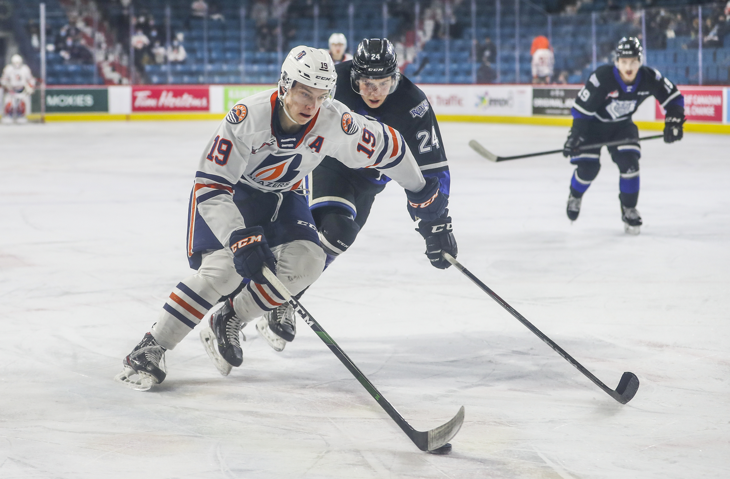 BLAZERS WIN 6-4 OVER ROYALS - Kamloops Blazers