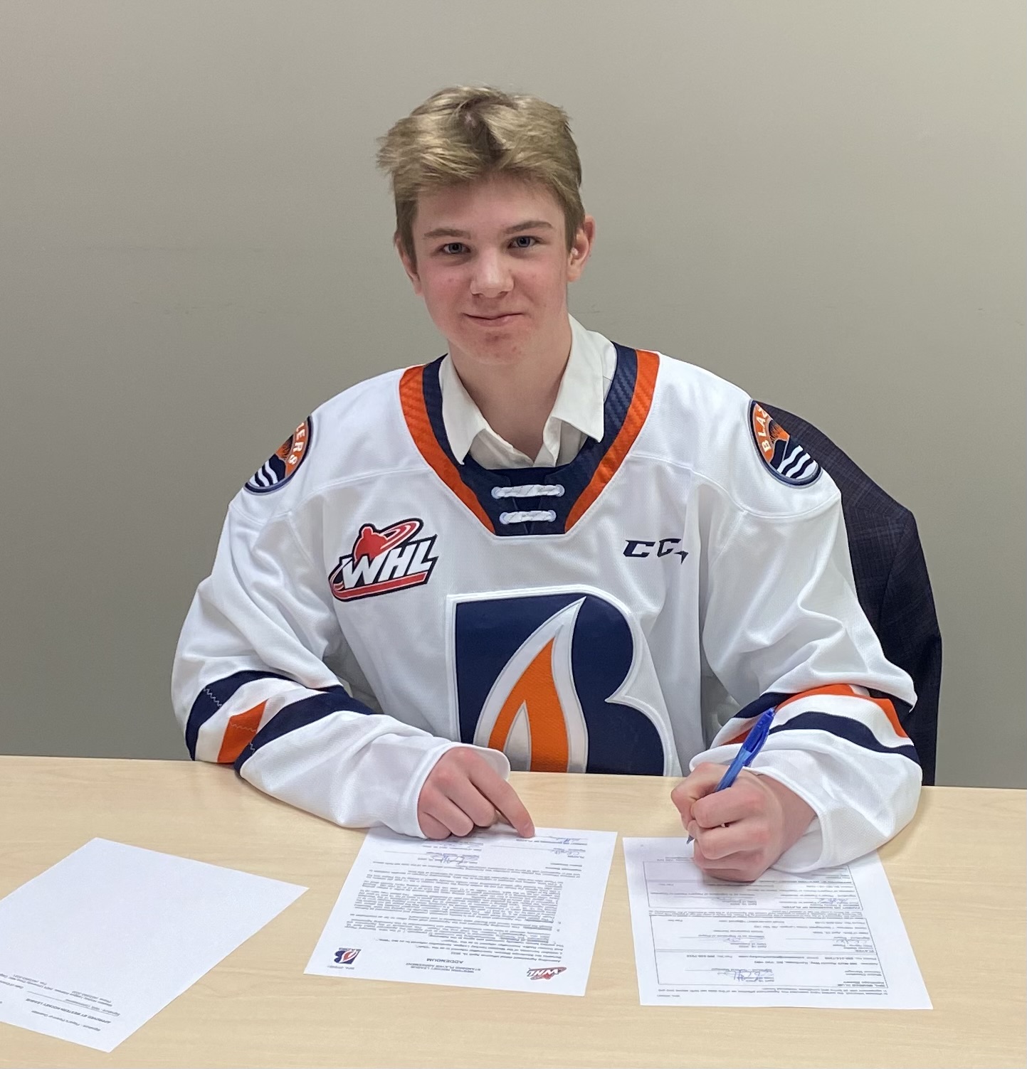 BLAZERS SIGN FORWARD CONNER RADKE - Kamloops Blazers