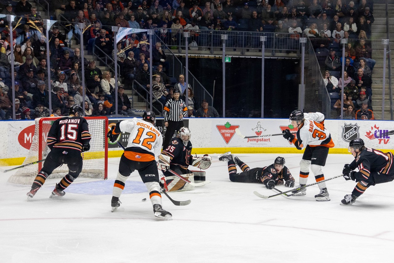 HITMEN BLANK TIGERS 2-0 - Medicine Hat Tigers