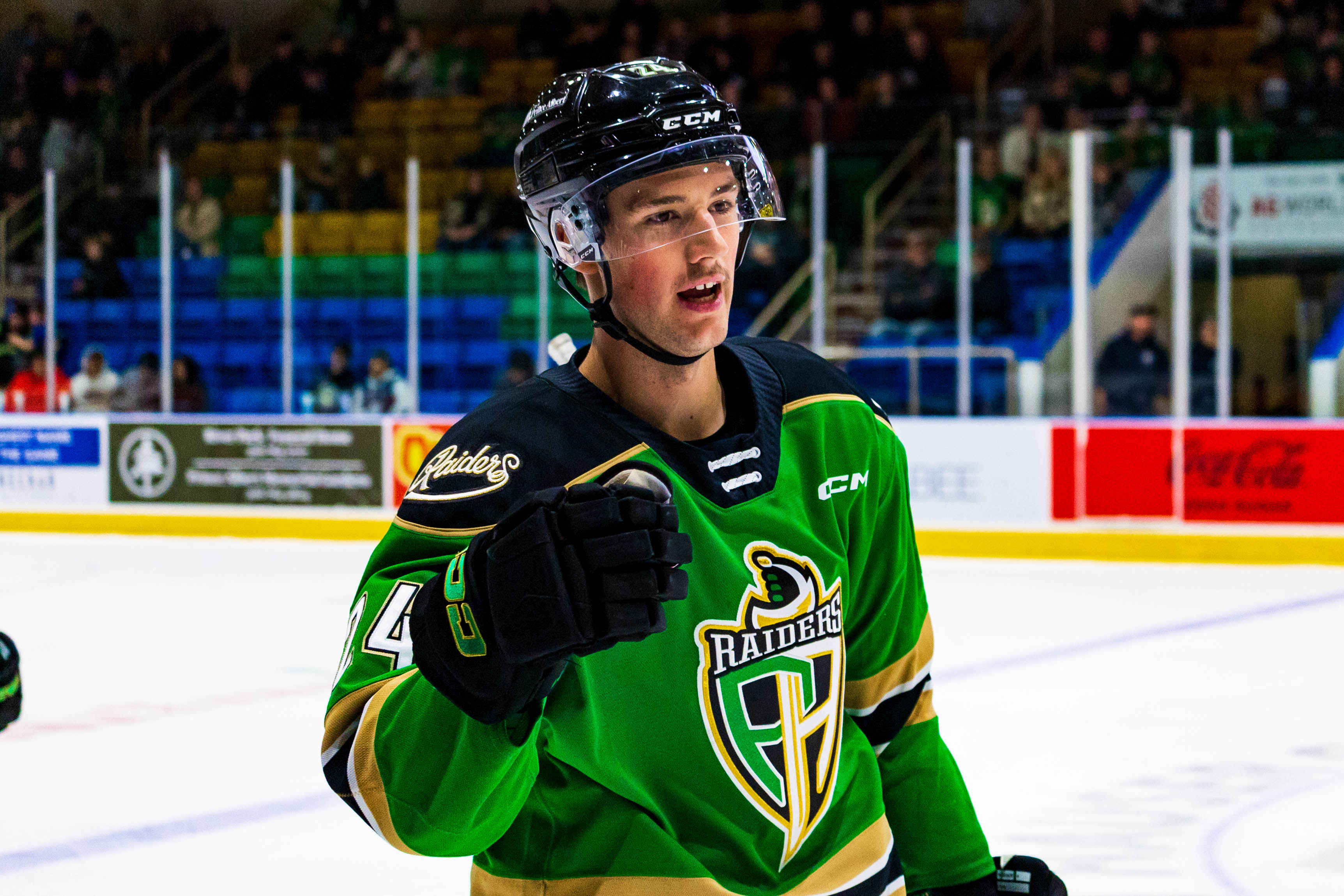 PHOTO GALLERY - Raiders 5, Americans 4 - Prince Albert Raiders