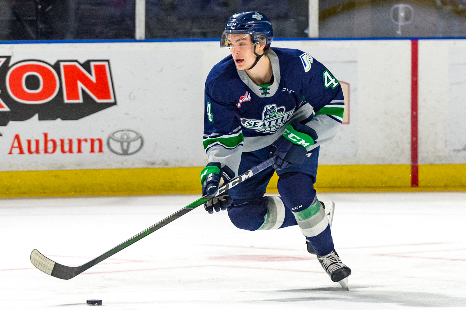 T-Birds Trade Zach Ashton to Lethbridge - Seattle Thunderbirds