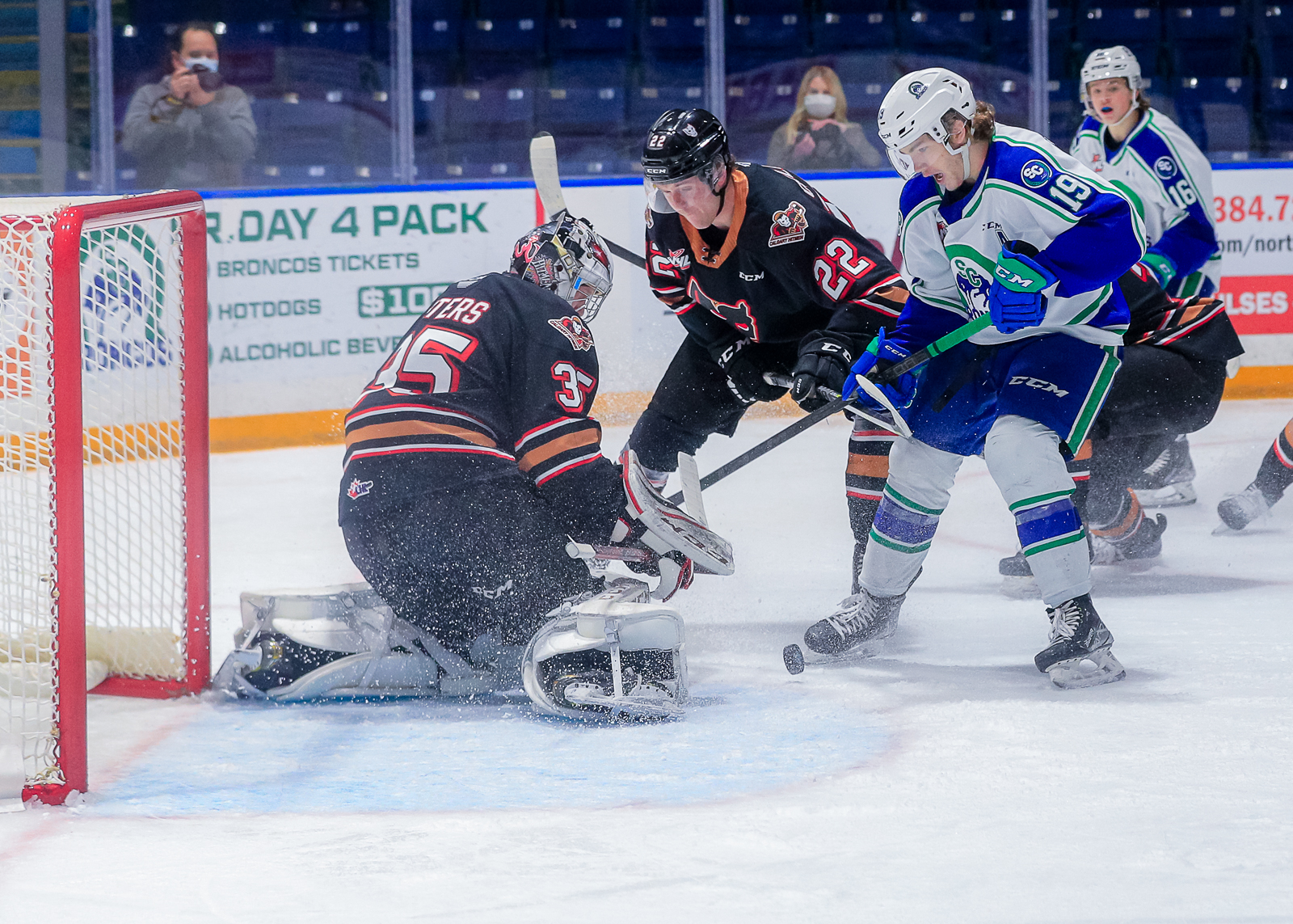 Broncos vs Hitmen, January 21, 2022 - Swift Current Broncos