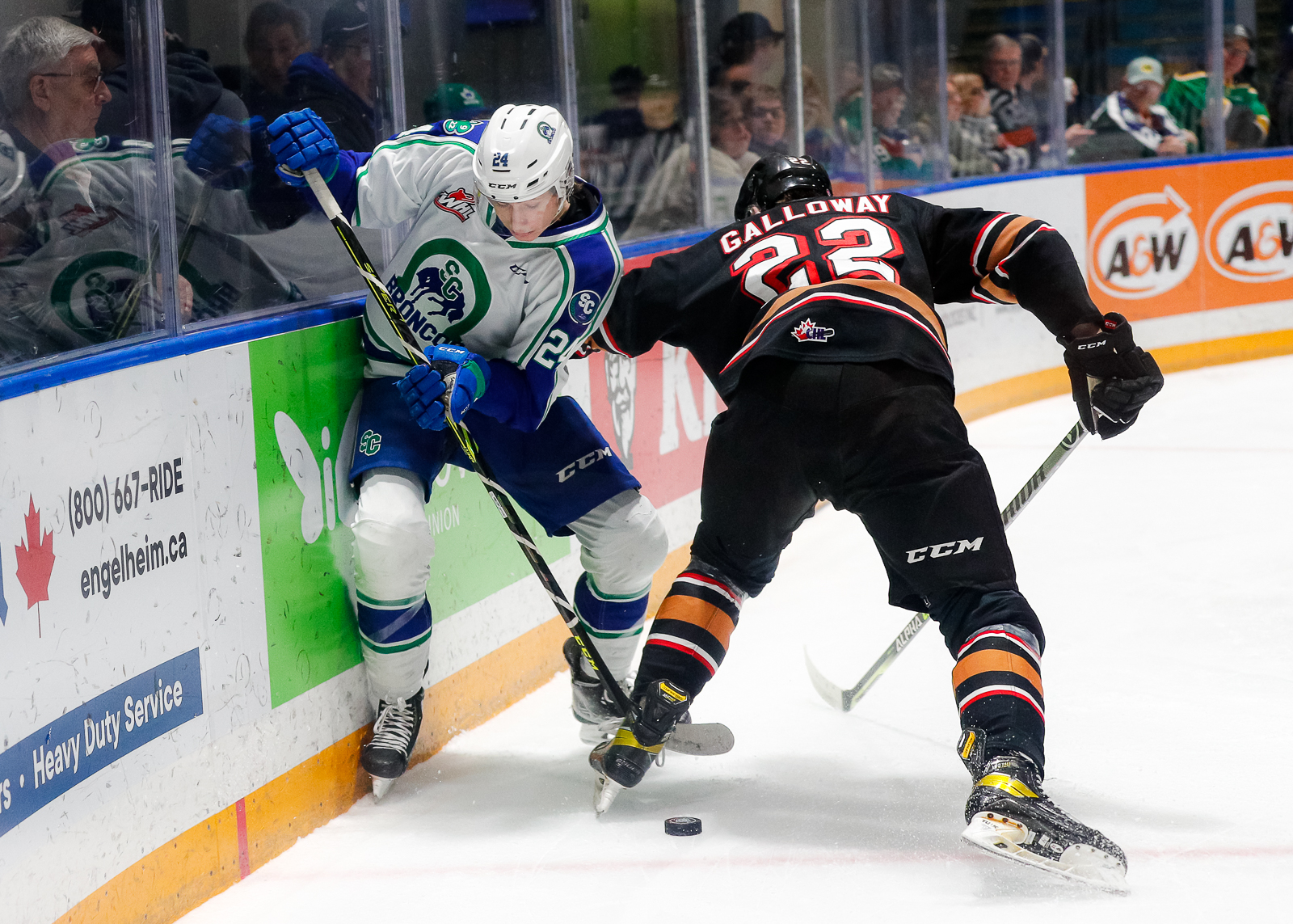 Broncos vs Hitmen, April 1, 2022 - Swift Current Broncos